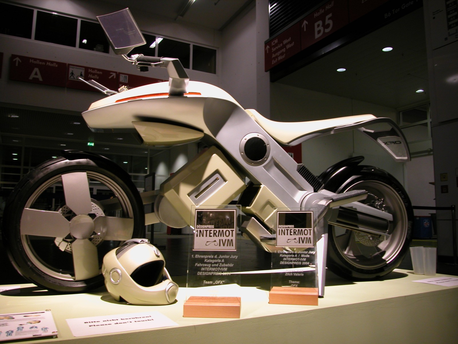 Intermot IVM motorcycle design award 2x / OFX fullsize model | Tilmann ...